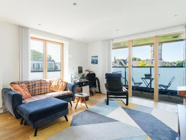 2 bedroom flat for rent in Vicars Road, London, NW5
