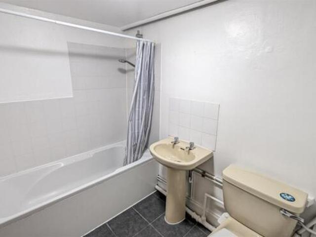 2 bedroom flat for rent in Villiers Road, Southsea, PO5 2HQ, PO5