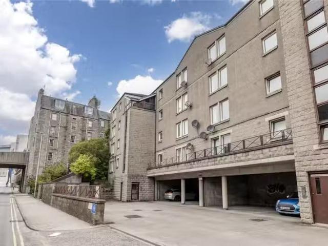 2 bedroom flat for rent in Virginia Street, Aberdeen, AB11