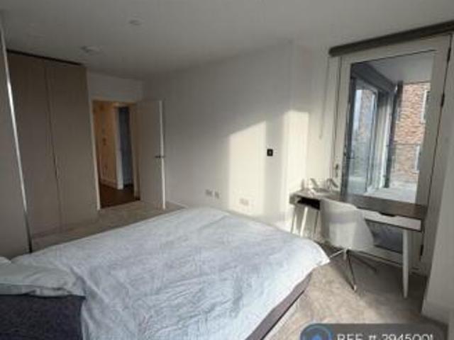 2 bedroom flat for rent in Vision Point, London, SW11