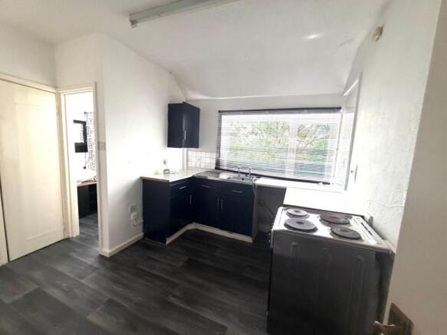 2 bedroom flat for rent in Wanstead Avenue, Manchester, M9
