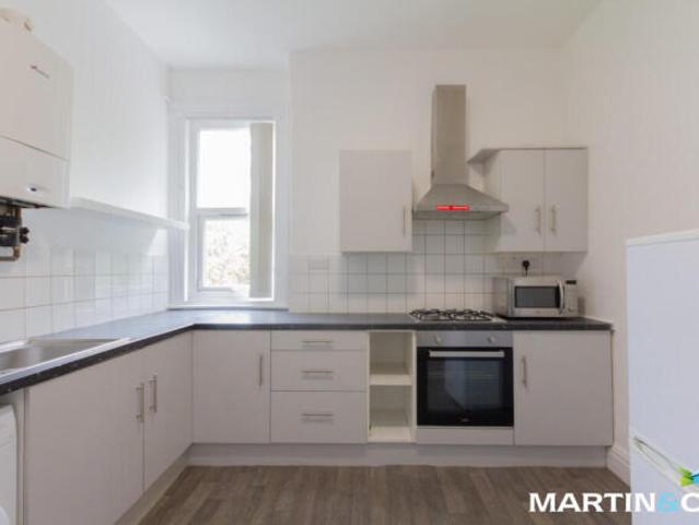 2 bedroom flat for rent in Wake Green Road, Moseley, B13