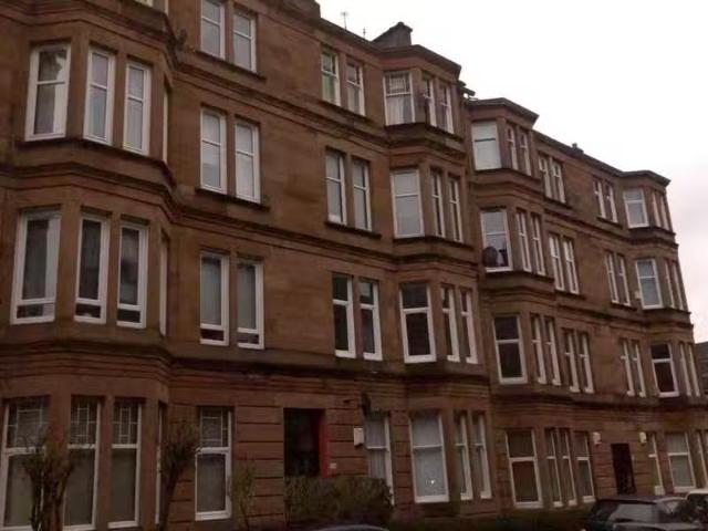 2 bedroom flat for rent in Walton Street, Shawlands, G41