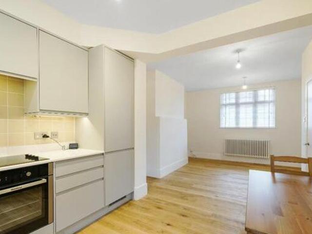 2 Bedroom Flat For Rent In Walworth Village, London