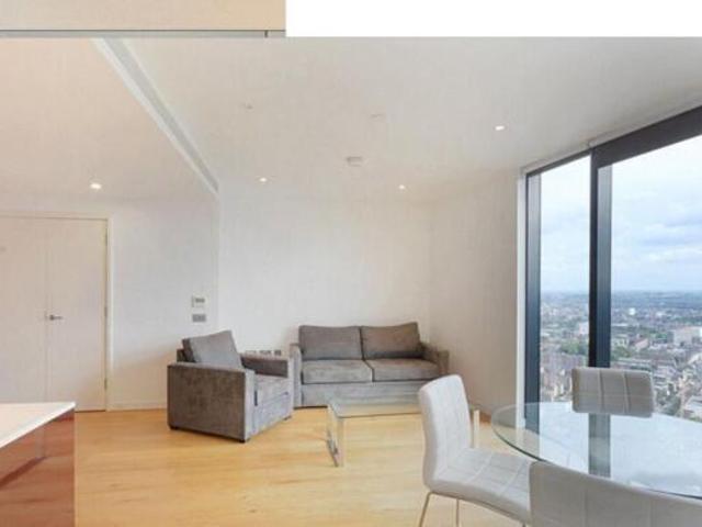 2 bedroom flat for rent in Walworth Road, Elephant and Castle, London, SE1