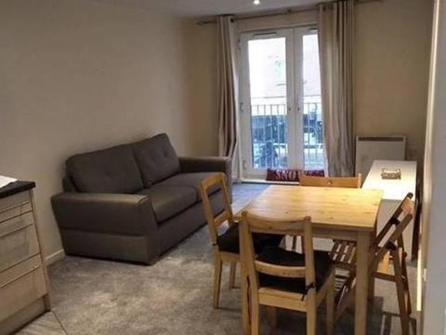 2 bedroom flat for rent in Walker House Salford M5