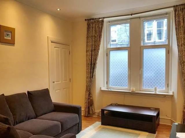 2 bedroom flat for rent in Wallfield Crescent Aberdeen AB25