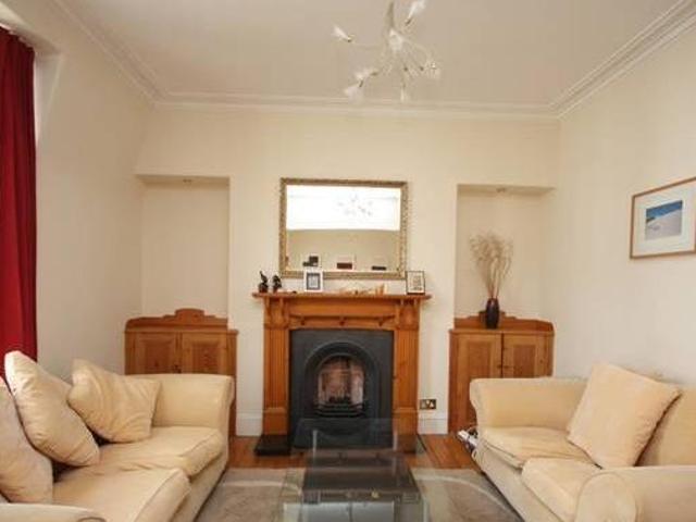 2 bedroom flat for rent in Wallfield Place Aberdeen AB25