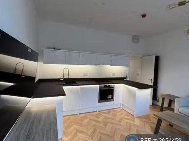 2 bedroom flat for rent in Walliscote Road, Weston Super Mare.