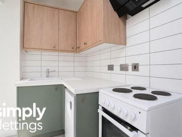 2 bedroom flat for rent in Walpole Terrace, Brighton, BN2