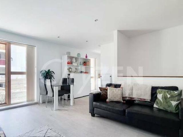 2 bedroom flat for rent in Warton Road E15