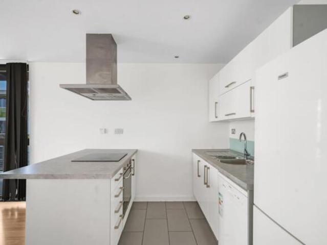 2 bedroom flat for rent in Warton Road, Stratford, E15