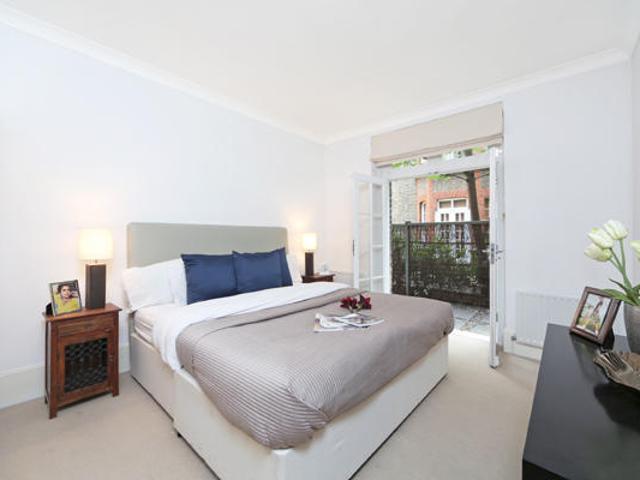 2 bedroom flat for rent in Warwick Chambers, Pater Street, London, W8