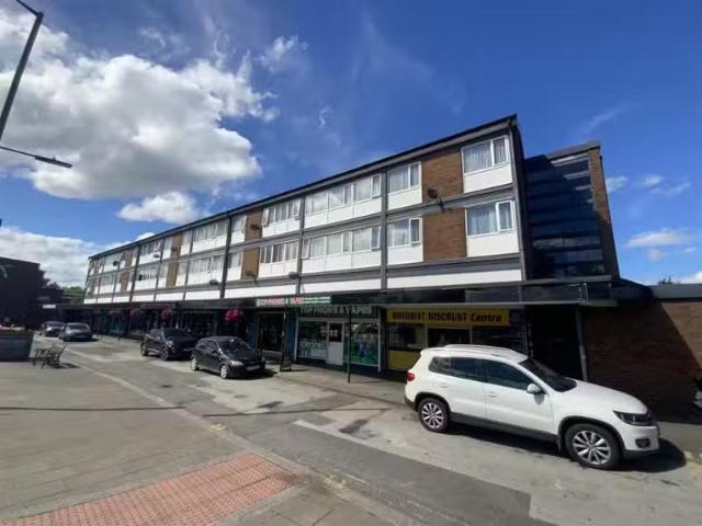 2 bedroom flat for rent in Warwick Road, Abirds Green, Birming.