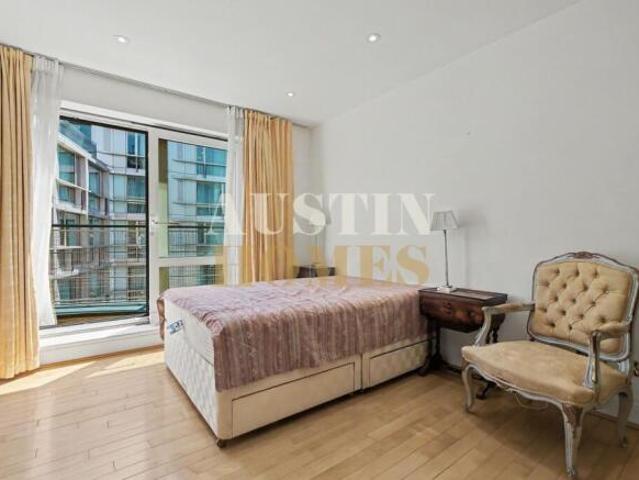 2 bedroom flat for rent in Warwick Road, Warren House Beckford Close Warwick Road, W14