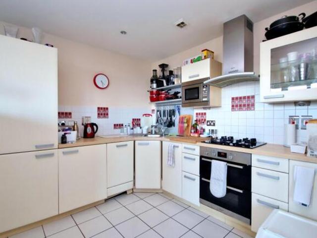 2 bedroom flat for rent in Wards Wharf Approach, London, E16