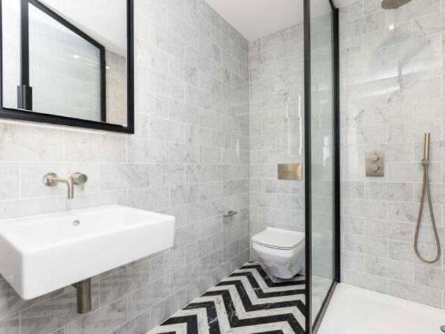 2 bedroom flat for rent in Wards Place, Canary Wharf, E14