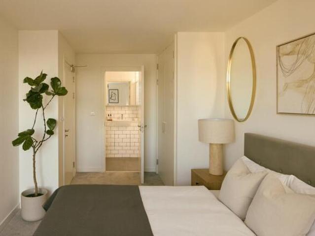 2 bedroom flat for rent in Warroch Place, Glasgow, G3