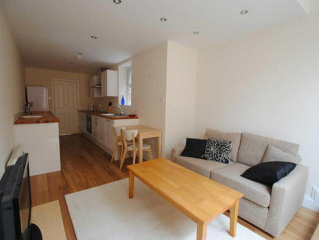 2 bedroom flat for rent in Wastdale Road Forest Hill SE23