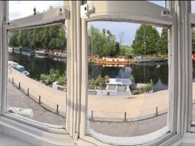 2 bedroom flat for rent in Watermint Quay, London, N16