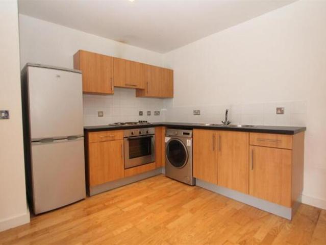 2 bedroom flat for rent in Waterloo Court, Waterloo Street, LS10