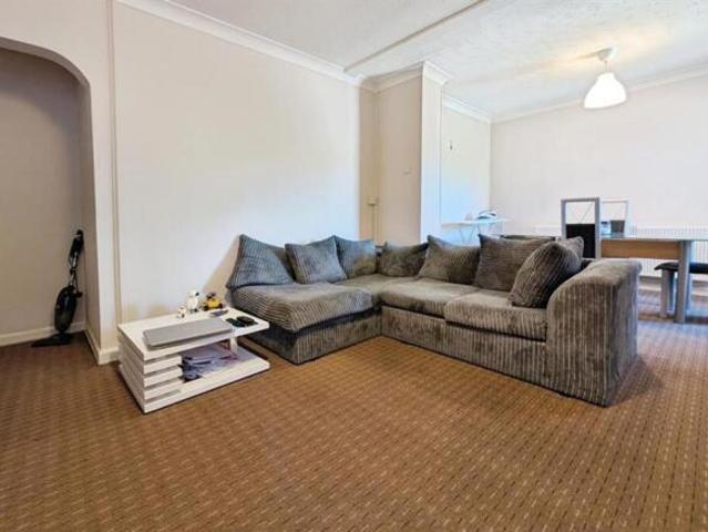 2 bedroom flat for rent in Waterloo Road, Southampton, SO15