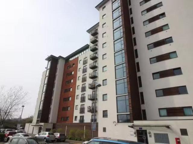 2 bedroom flat for rent in Waterquarter, Galleon Way, Cardiff.