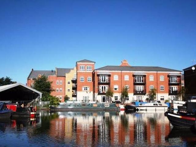 2 bedroom flat for rent in Waters Edge Worcester WR1