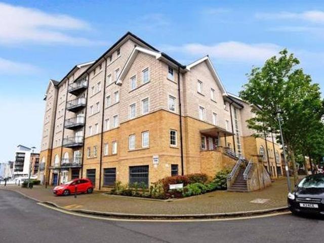 2 bedroom flat for rent in Waters Edge Portishead BS20