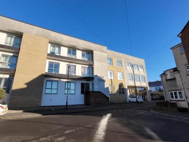 2 bedroom flat for rent in Waters Road, Kingswood, BS15