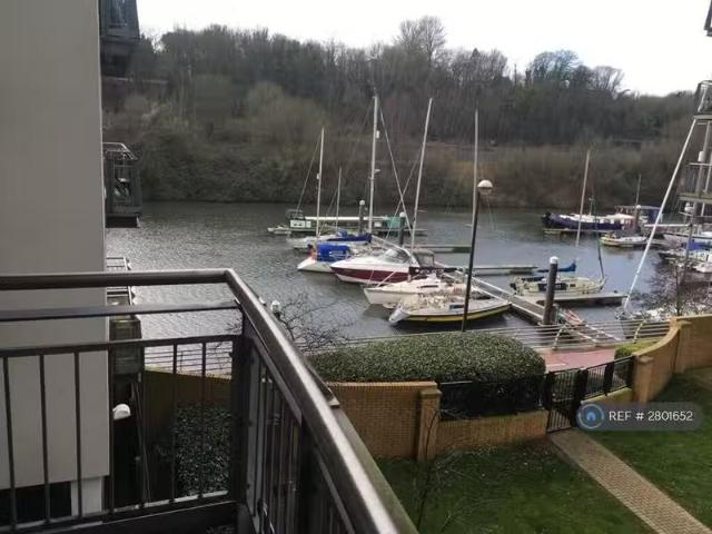 2 bedroom flat for rent in Watkiss Way, Cardiff, CF11