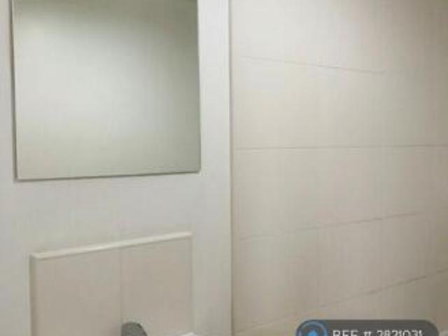 2 bedroom flat for rent in Watson Crescent, Edinburgh, EH11