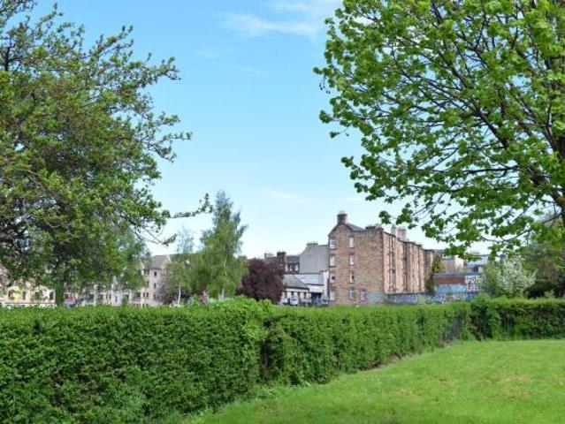 2 bedroom flat for rent in Watson Crescent, Fountainbridge, Edinburgh, EH11