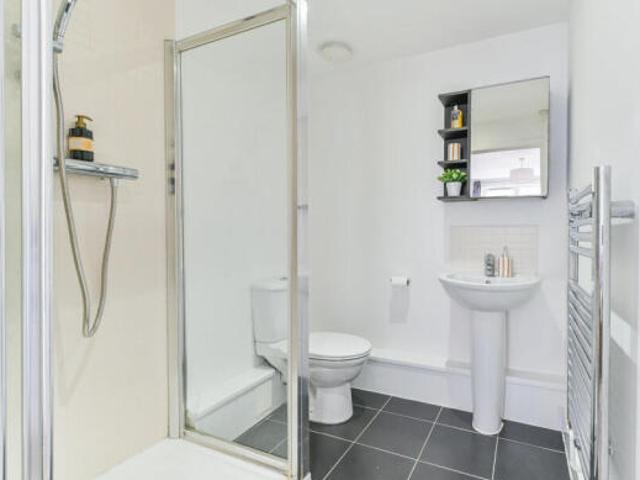 2 bedroom flat for rent in Watson Place, South Norwood, London, SE25