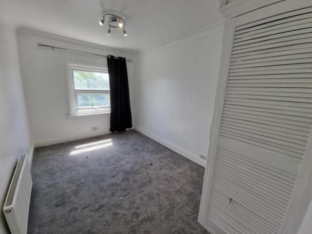 2 bedroom flat for rent in Waverley Grove, Southsea, Portsmouth, Hampshire, PO4
