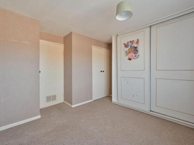 2 bedroom flat for rent in WD25, Watford, WD25