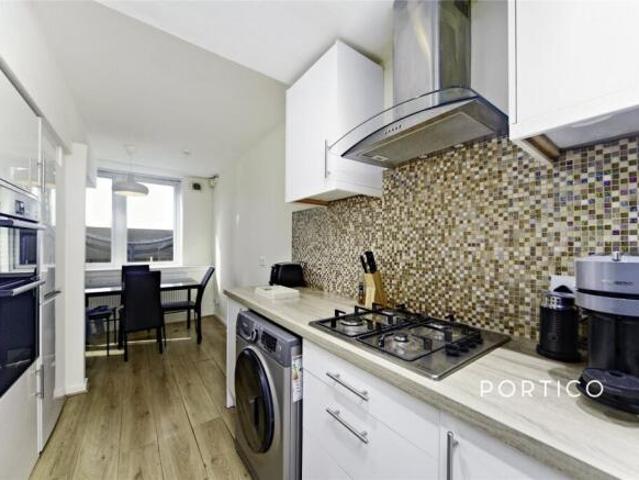 2 bedroom flat for rent in Wentworth Court, SW18