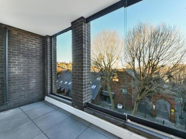 2 bedroom flat for rent in Wentworth Street, Aldgate, London, E1