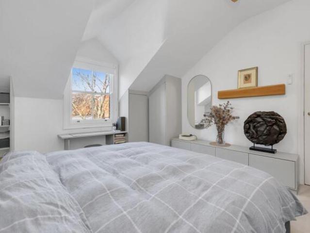 2 bedroom flat for rent in Weech Road, London, NW6