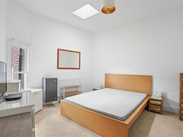 2 bedroom flat for rent in Week Street, Maidstone, Kent, ME14