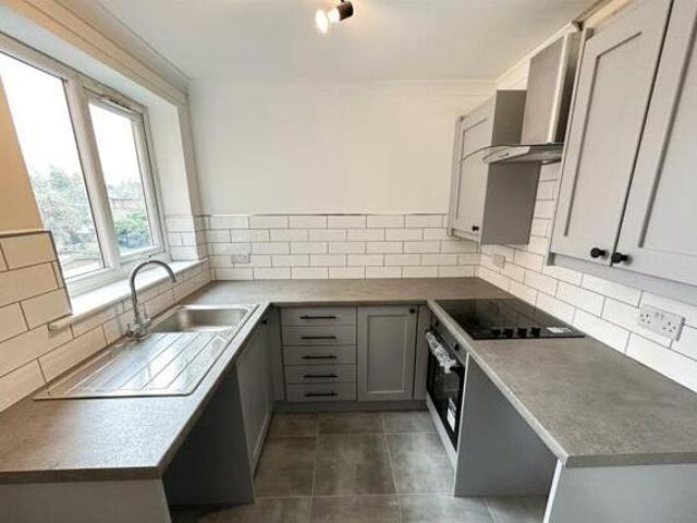 2 Bedroom Flat For Rent In Welbeck Road