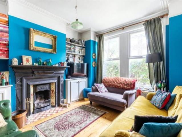 2 bedroom flat for rent in Welham Road, London, SW16