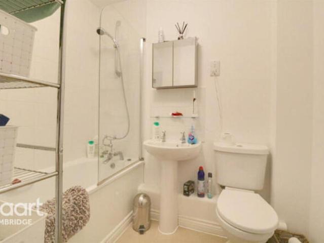 2 bedroom flat for rent in Wellbrook Way, CAMBRIDGE, CB3
