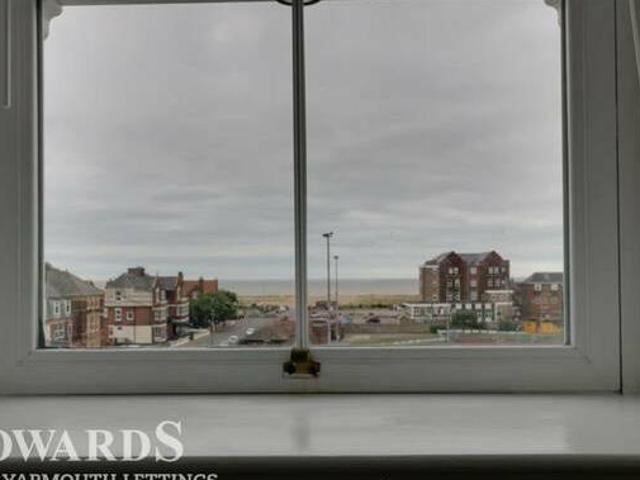 2 bedroom flat for rent in Wellesley Road NR30