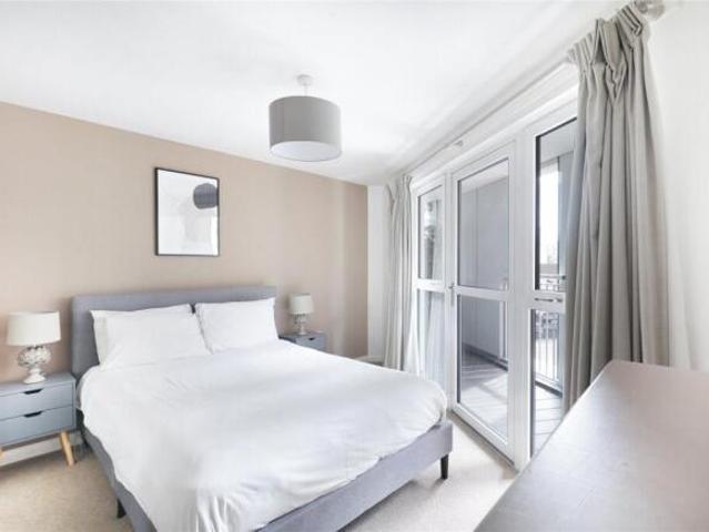 2 bedroom flat for rent in Wellesley Terrace, Micawber Wharf, N1
