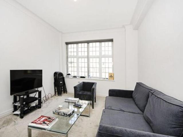 2 bedroom flat for rent in Wellington Road, St John's Wood, London, NW8
