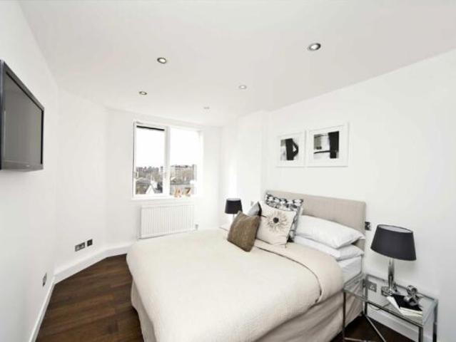 2 bedroom flat for rent in Wellington Road, St John's Wood, NW8
