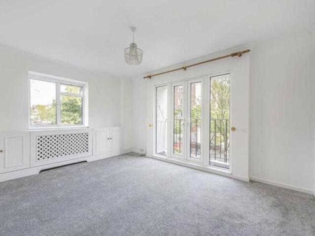 2 bedroom flat for rent in Wellington Road, St John's Wood, NW8
