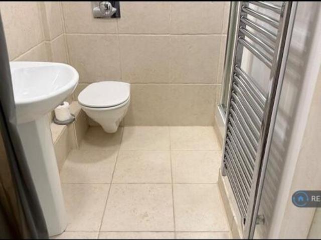 2 bedroom flat for rent in Wellington St, Leeds, LS1