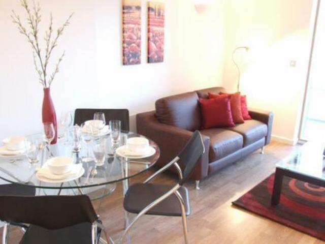 2 Bedroom Flat For Rent In Wellington Street